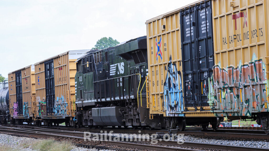 A Visit to the Popular Railfanning Destination of Austell, Georgia ...