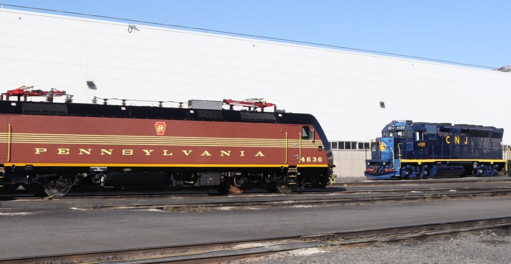 NJ Transit Paints Four Locomotives in ‘Heritage’ Schemes to Honor 40th Anniversary – Railfanning.org