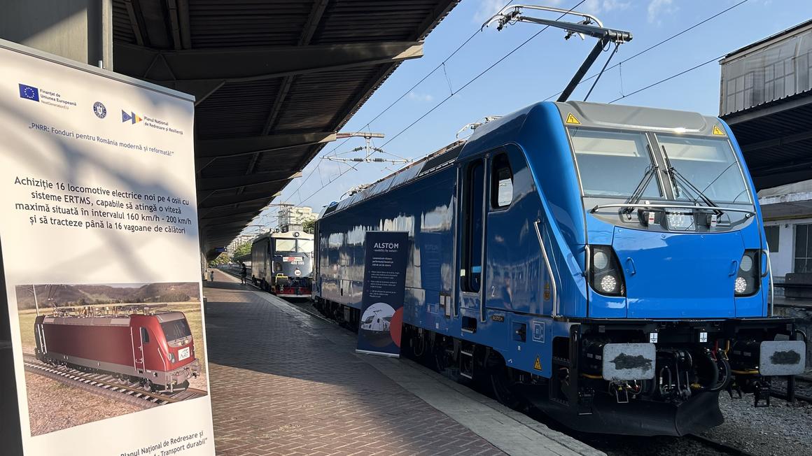 Alstom Unveils Design Traxx Universal Electric Locomotive in Romania ...